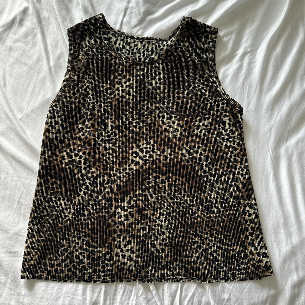 Cheetah Tank Top- tag missing, fits like a S/M | Depop