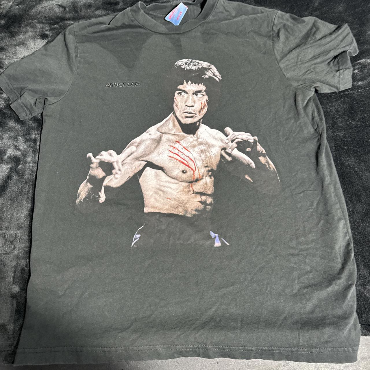 Bruce Lee graphic tee #BruceLee #GraphicTee | Depop