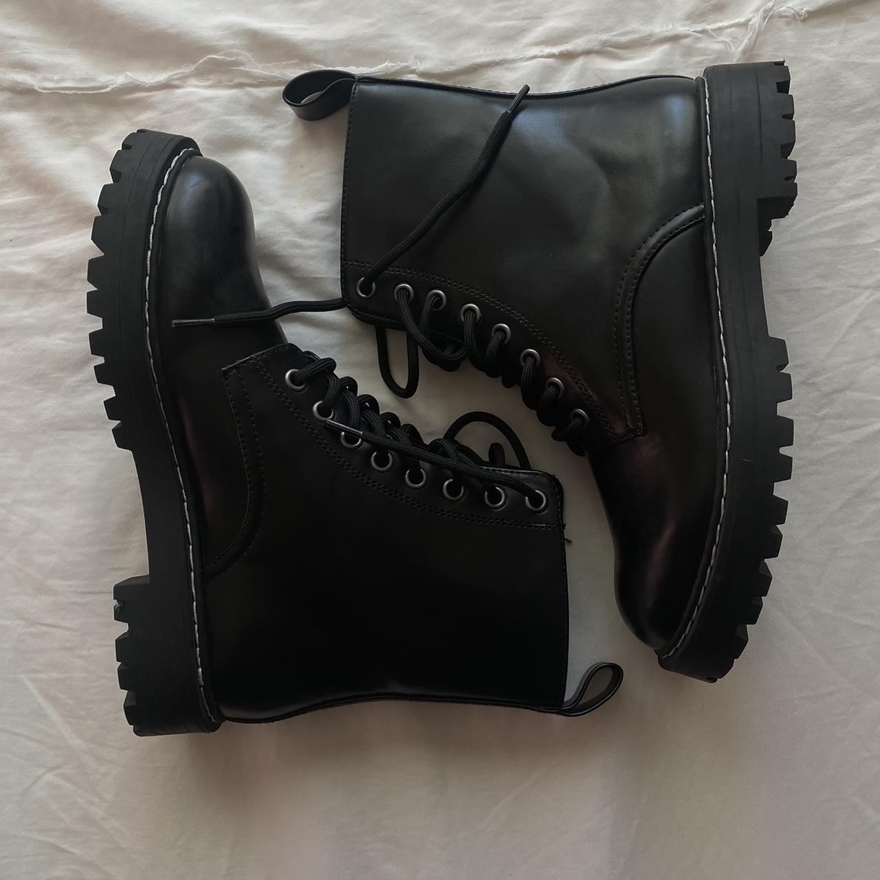 🖤Forever 21 Black Doc Dupes🖤 -Size 6 -Preloved💌... - Depop