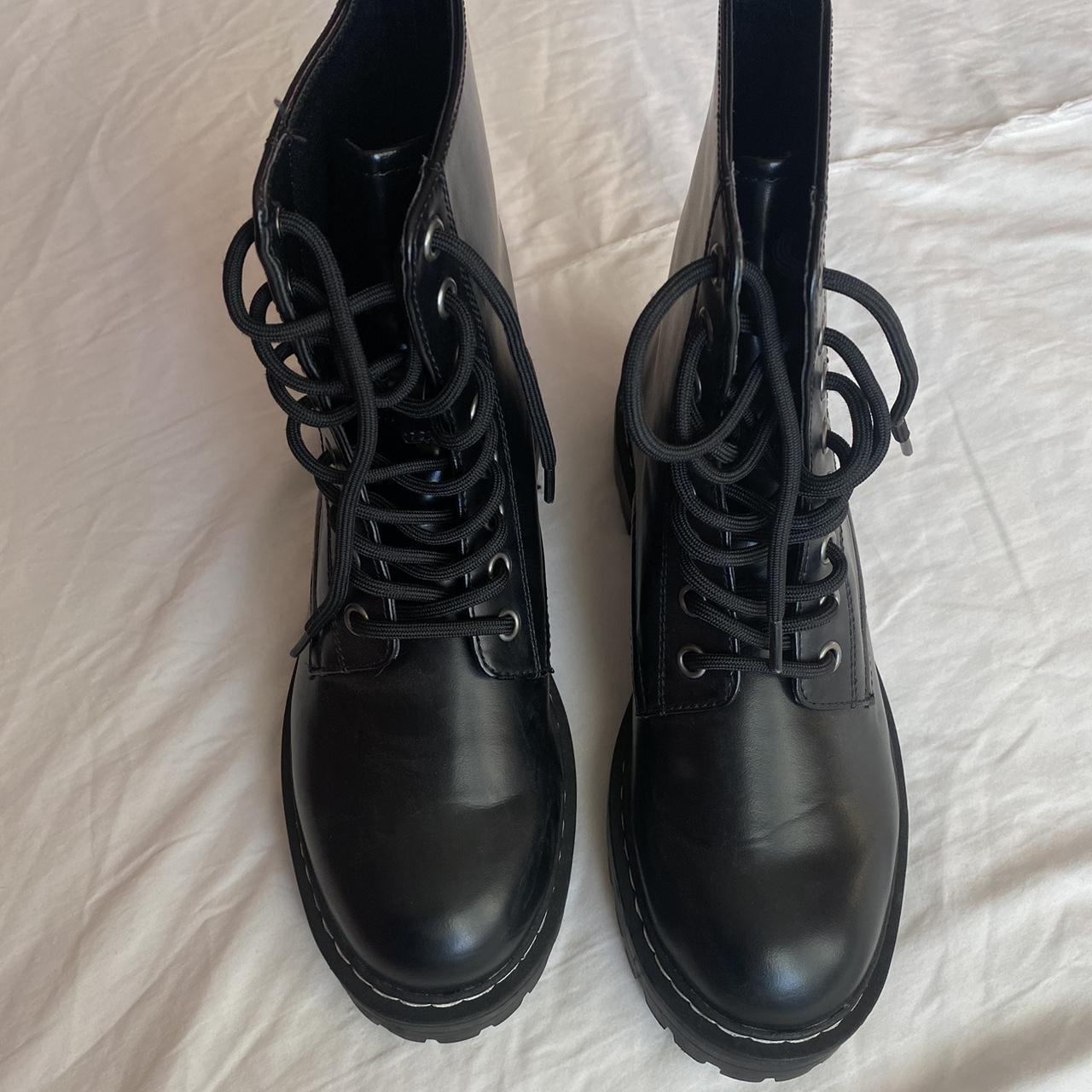 🖤Forever 21 Black Doc Dupes🖤 -Size 6 -Preloved💌... - Depop