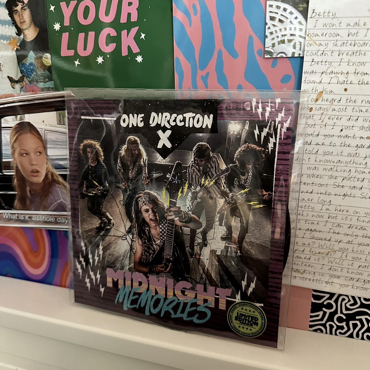 one direction midnight memories 2014 RSD 7 inch... - Depop