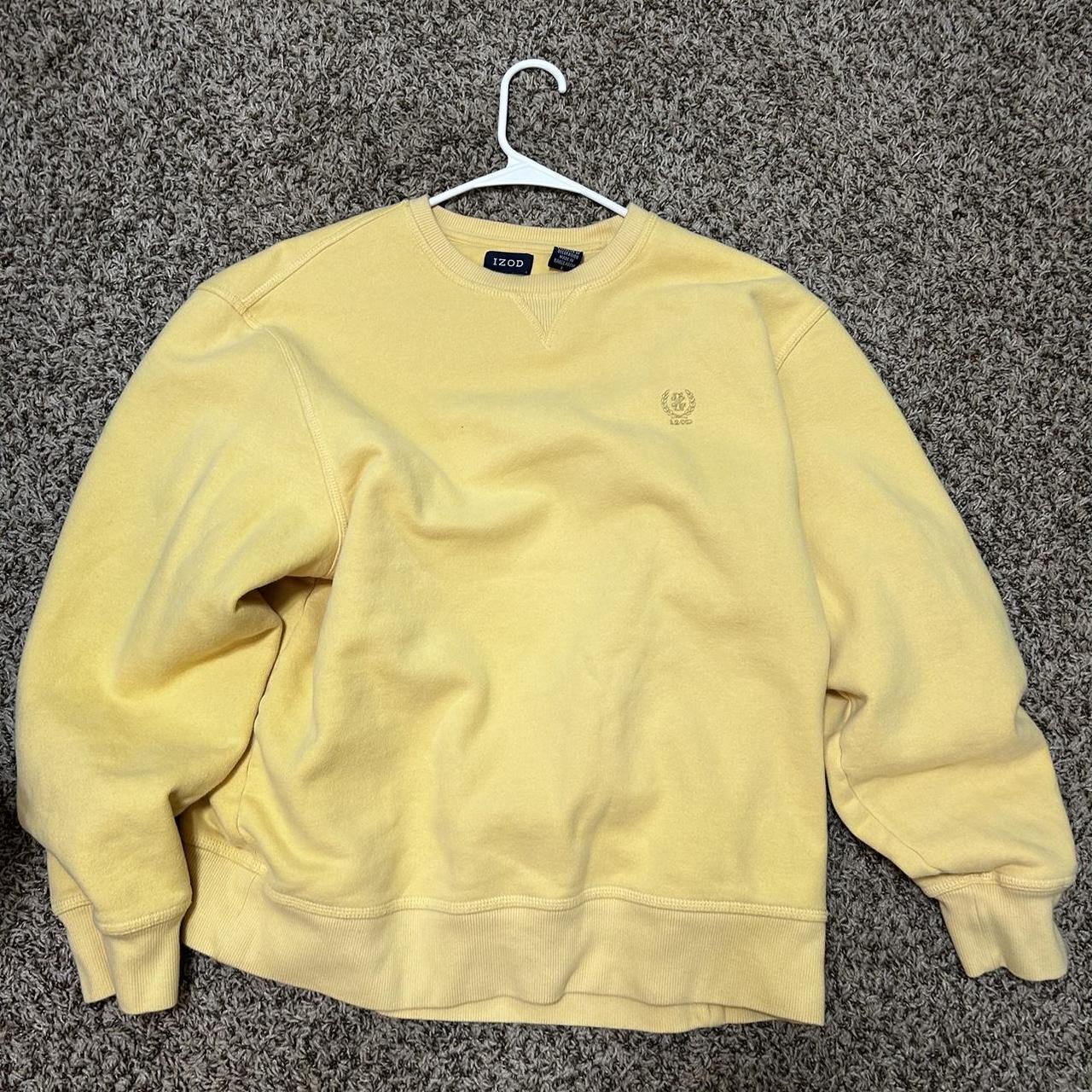Large lzod sweater - Depop