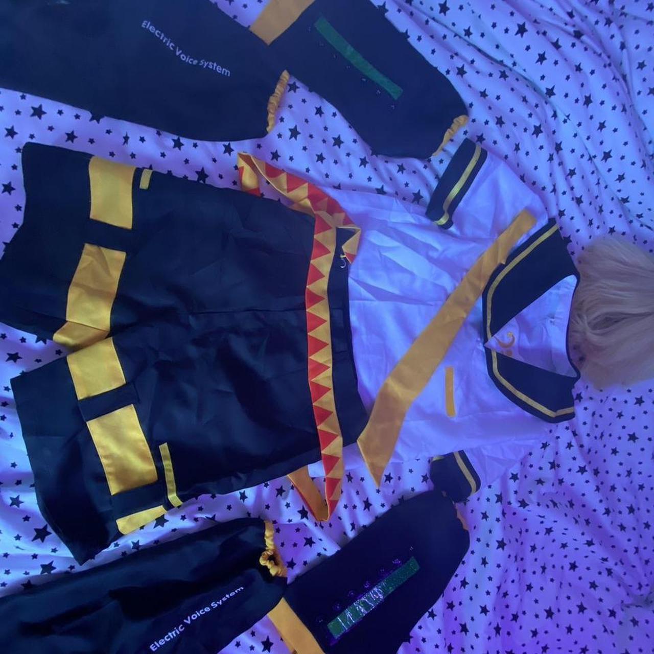 Kagamine Len Cosplay Comes With Wig Size S Depop