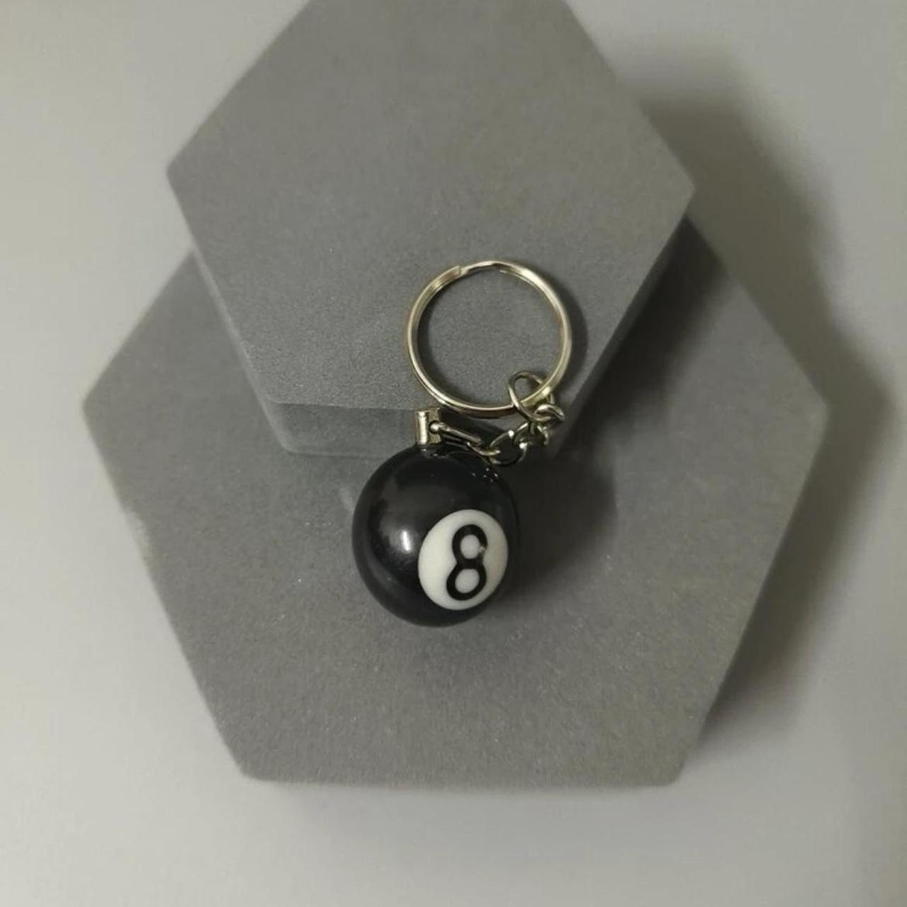 8 BALL KEYCHAIN PAY WITH DEPOP. NO PAYPAL.... - Depop