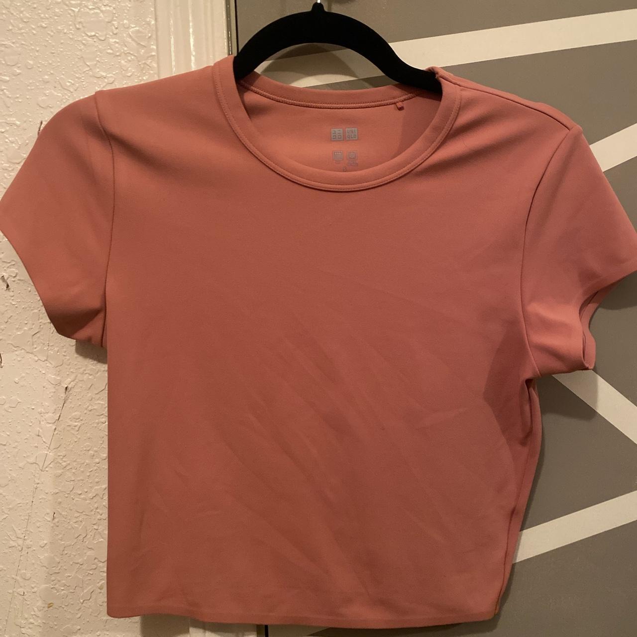 Blush pink Uniqlo dry fit cooling workout crop - Depop
