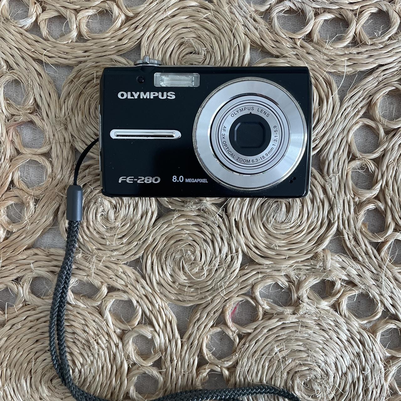 Olympus point and shoot camera Camera comes with a... - Depop