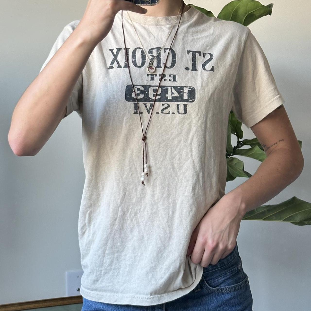 Women's Cream T-shirt | Depop