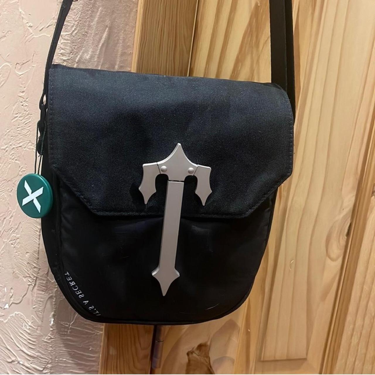 Trapstar bag central cee here!!! - Depop