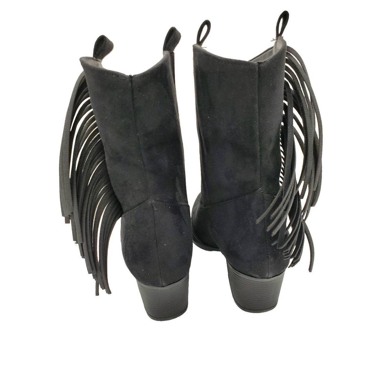 Black boots with multiple strings - Depop