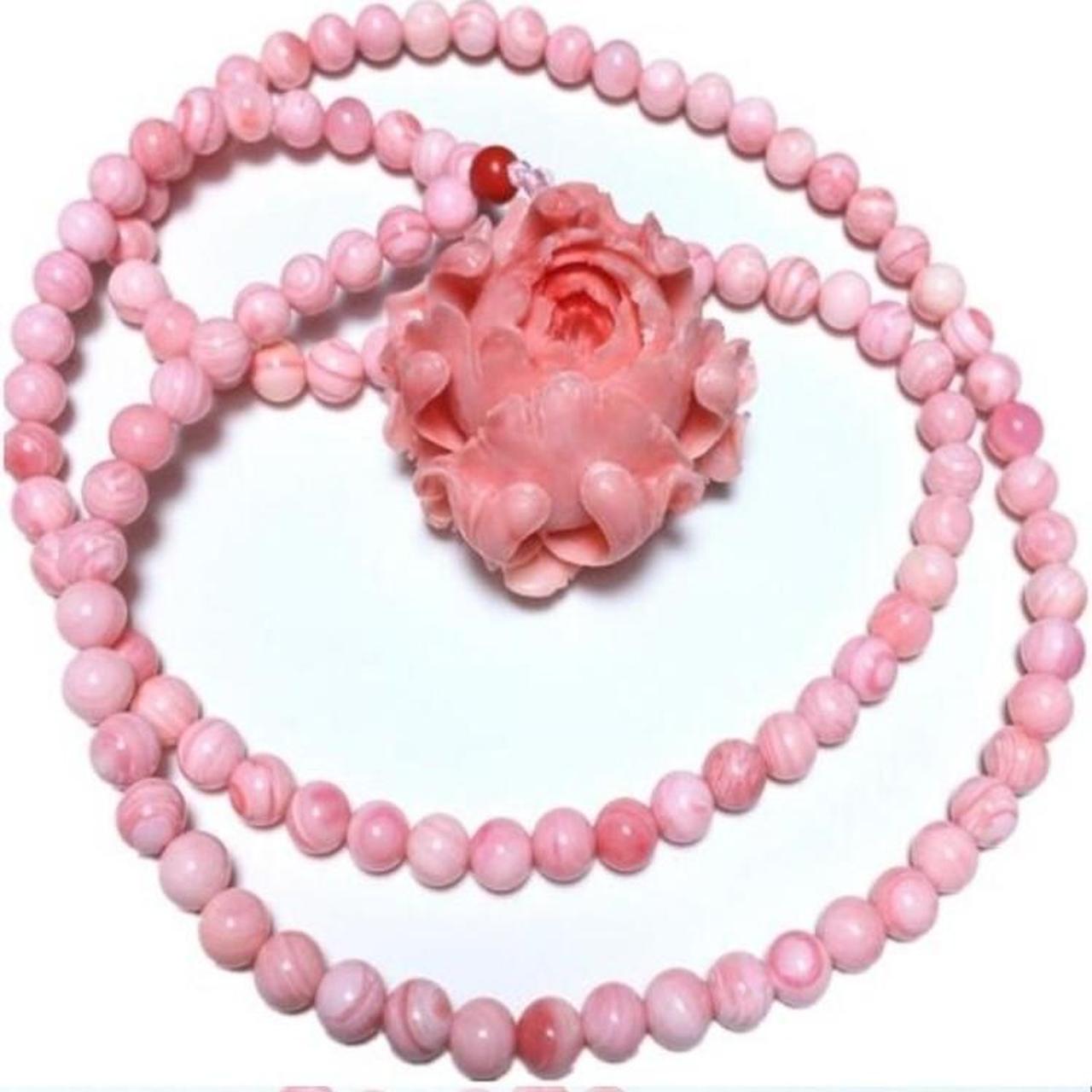 Natural Queen Shell, Rouge Shell Necklace / Sweater... - Depop