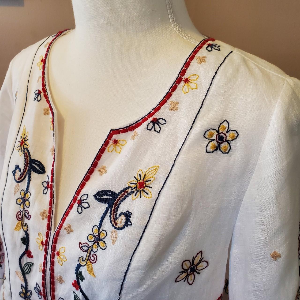 White linen embroidered tunic. Ballooned sleeves... - Depop