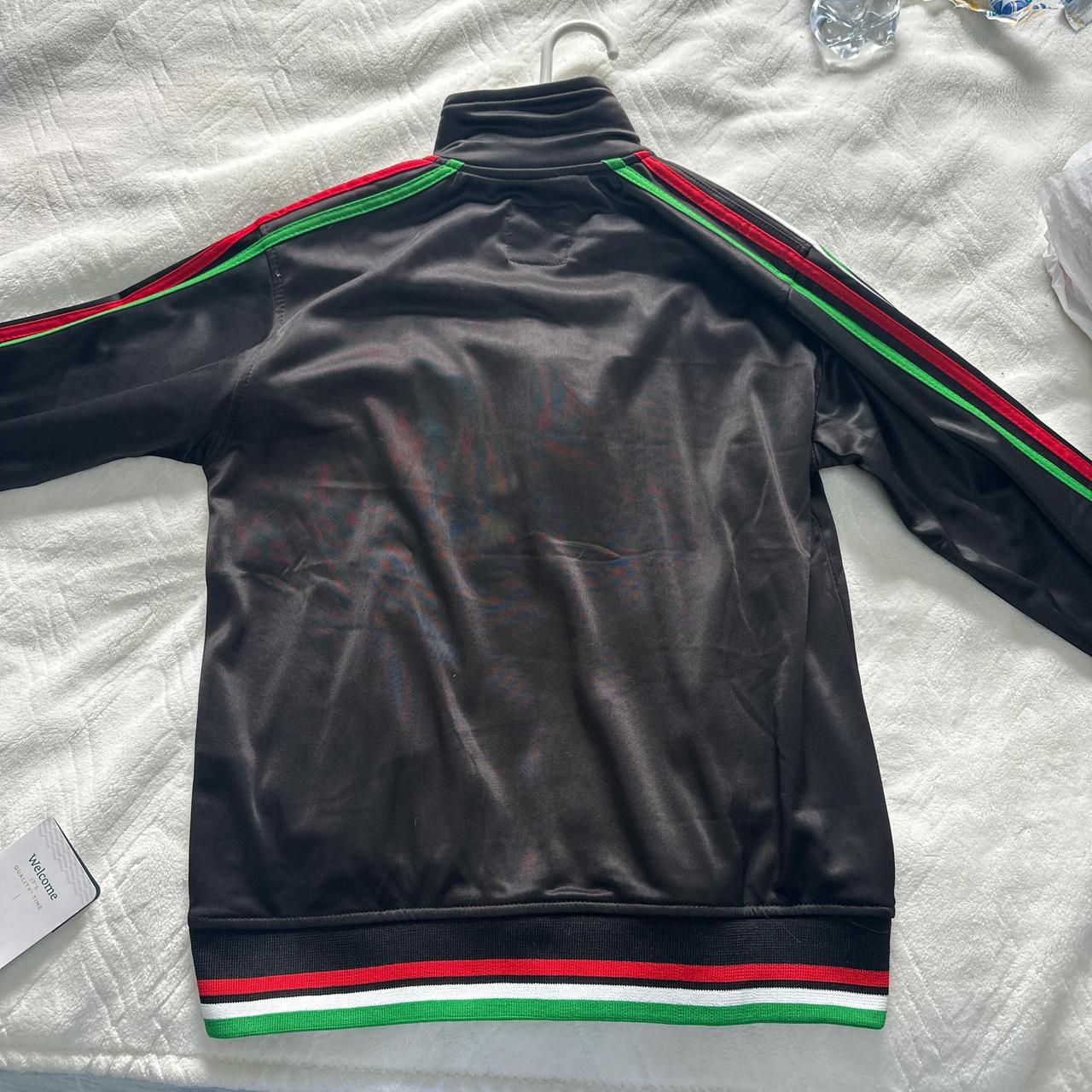Italian tracksuit jacket - Depop