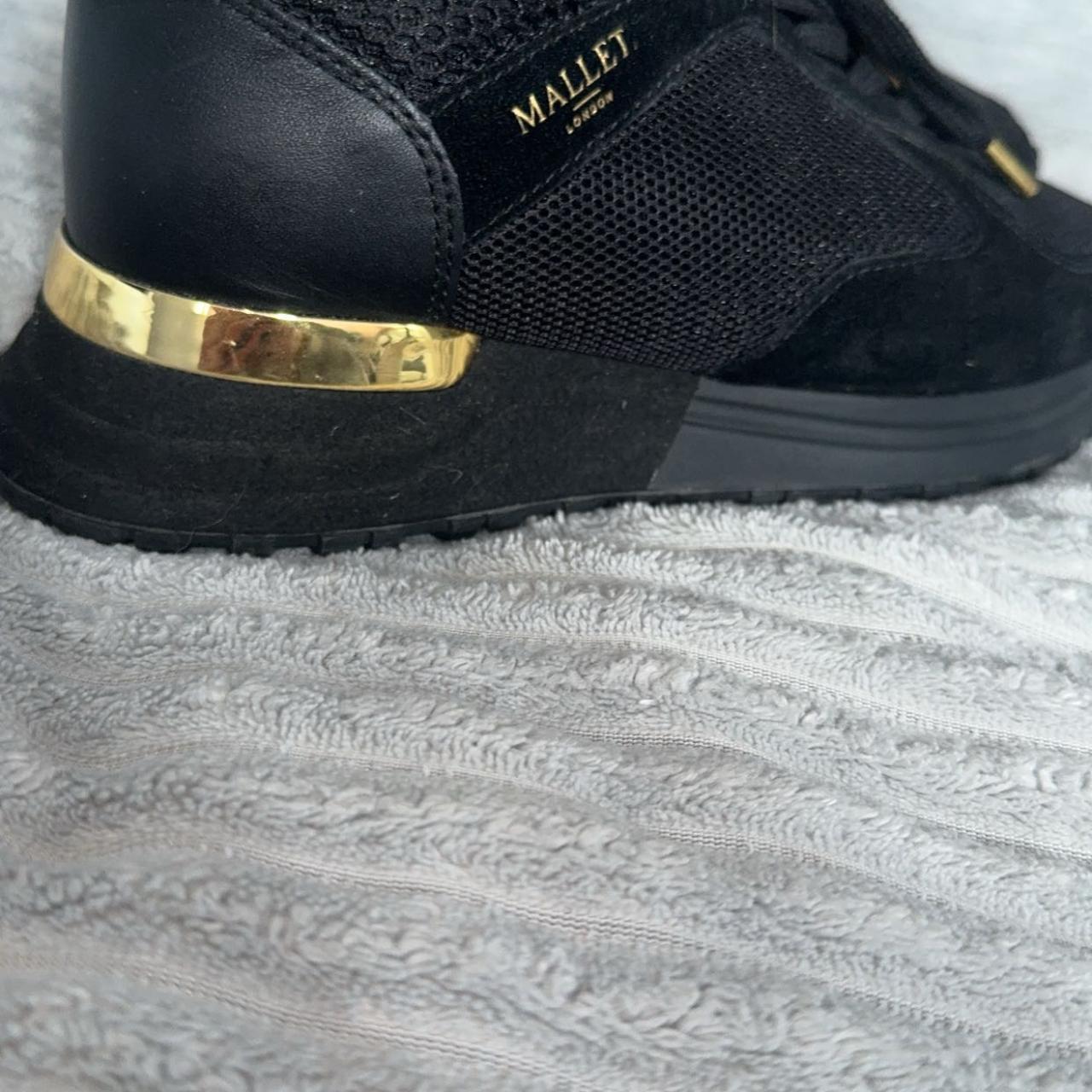 Women’s size 4 mallet trainers only been warn a... - Depop