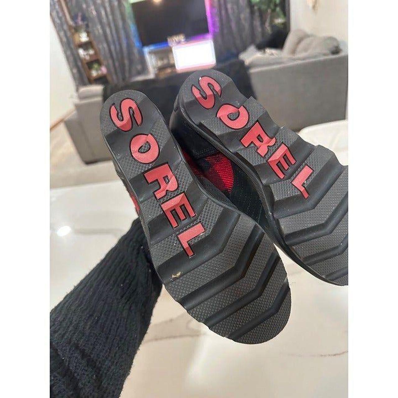 Sorel Women's Red and Black Boots | Depop