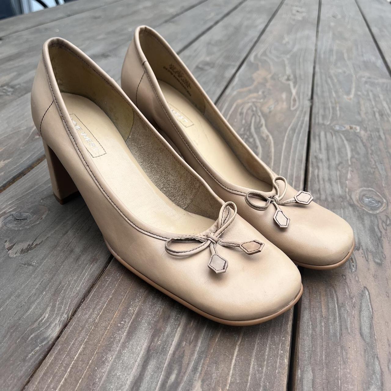 Maison Margiela Women's Cream Courts | Depop