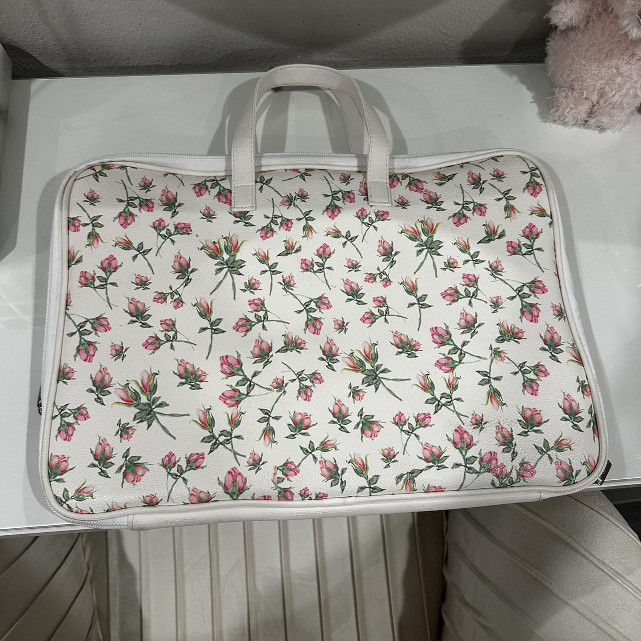 wildflower cases laptop case!! used only a handful... - Depop