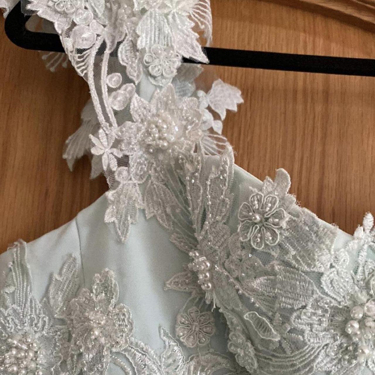 Mark melia bespoke dress and fascinator worn once... - Depop