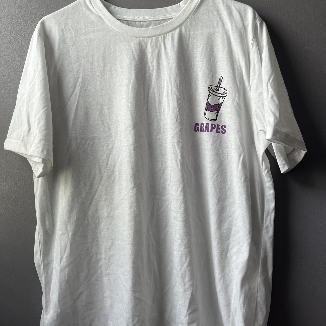 L grapes tee, like new, never worn, soft material - Depop