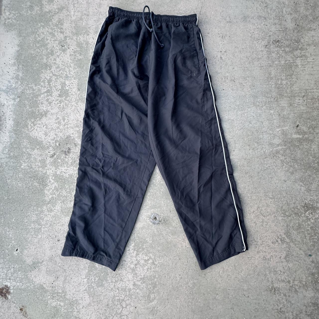 Wilson sweatpants - Depop