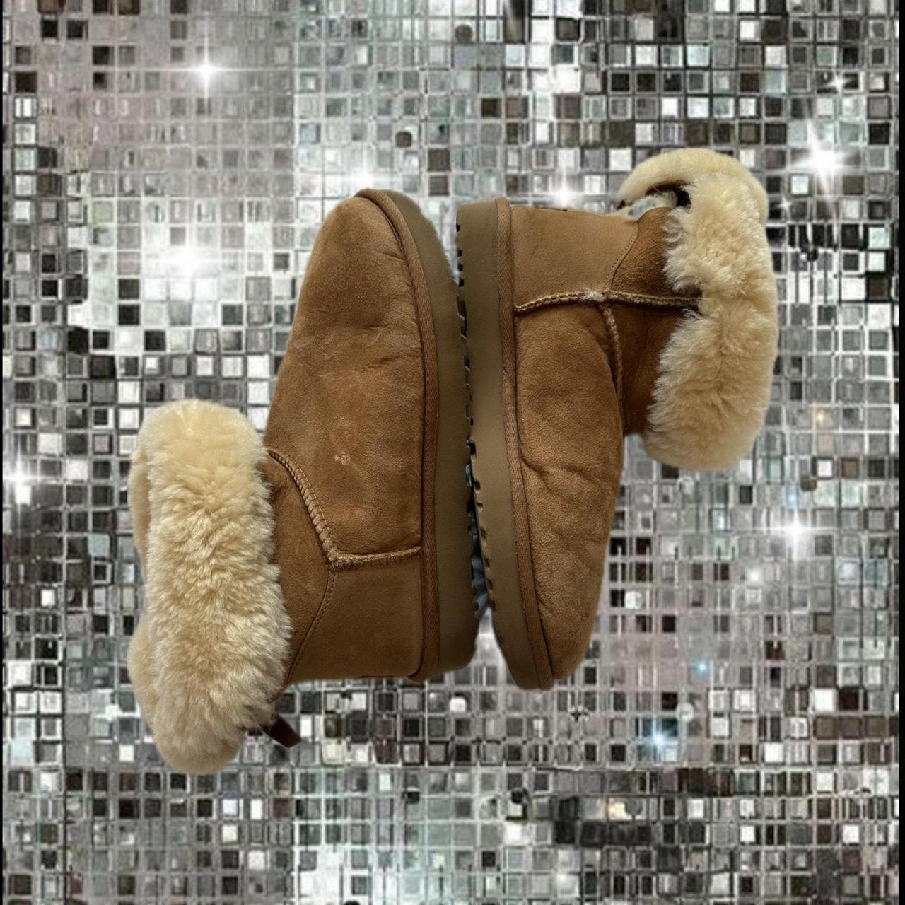 Women’s rollover UGGS with bows EU 41 - Depop