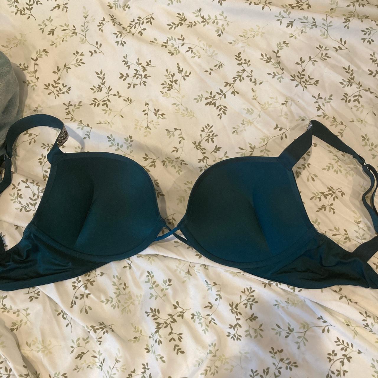 Victoria's Secret Women's Bra | Depop