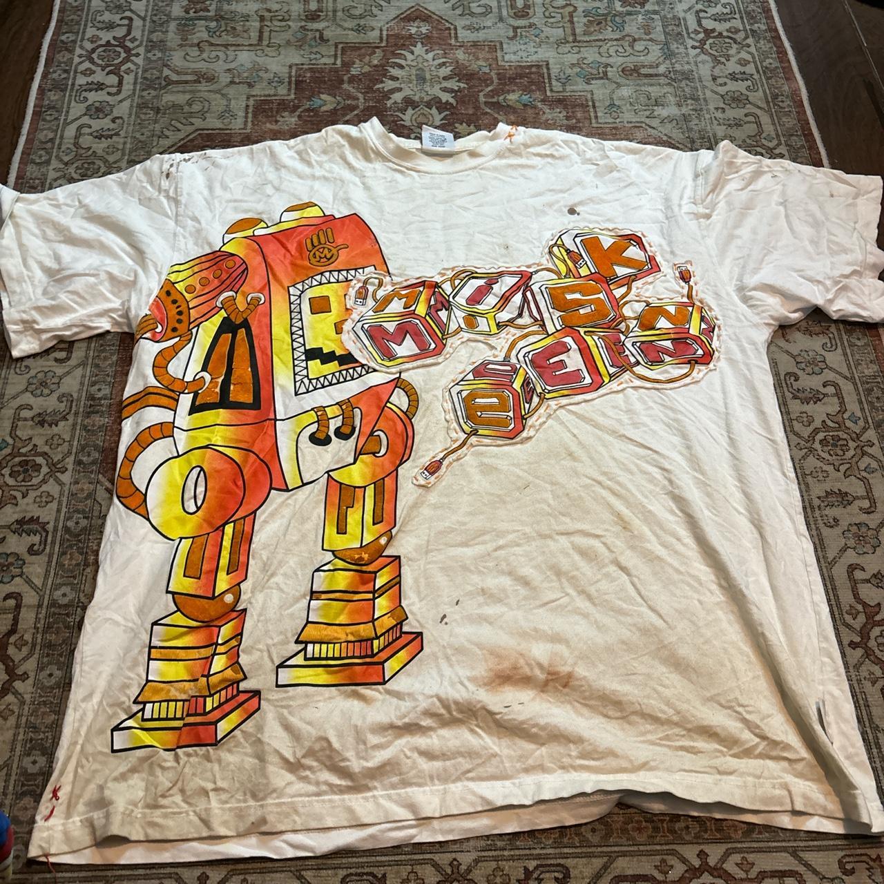 Y2K t shirt - Depop