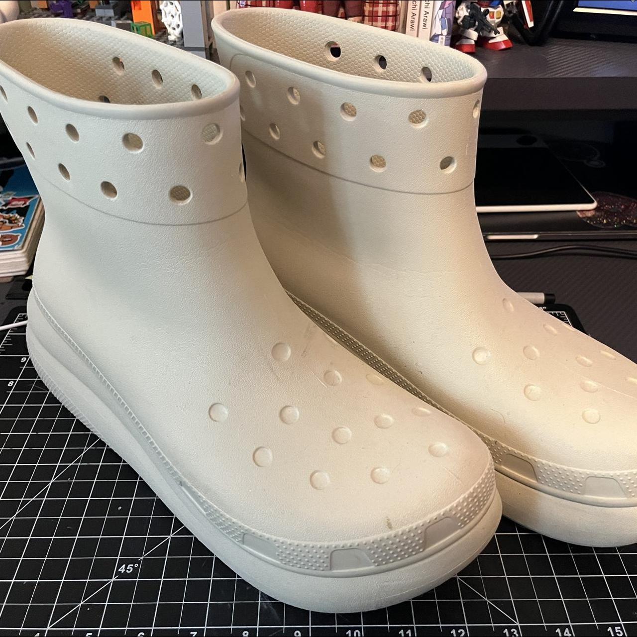 Crocs Men's Cream Boots | Depop