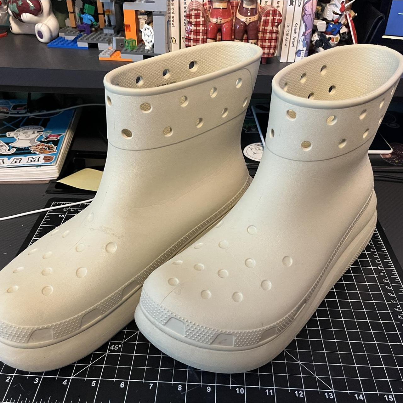 Crocs Men's Cream Boots | Depop