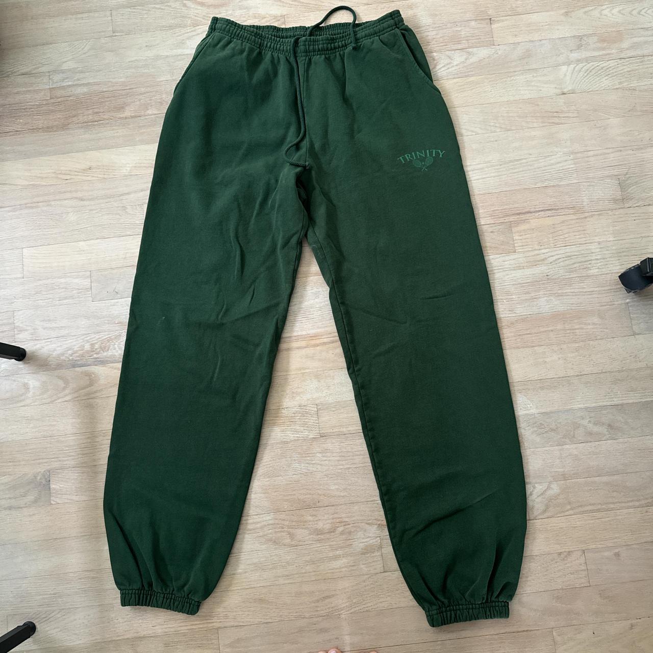 Trinity green joggers sweats - Depop