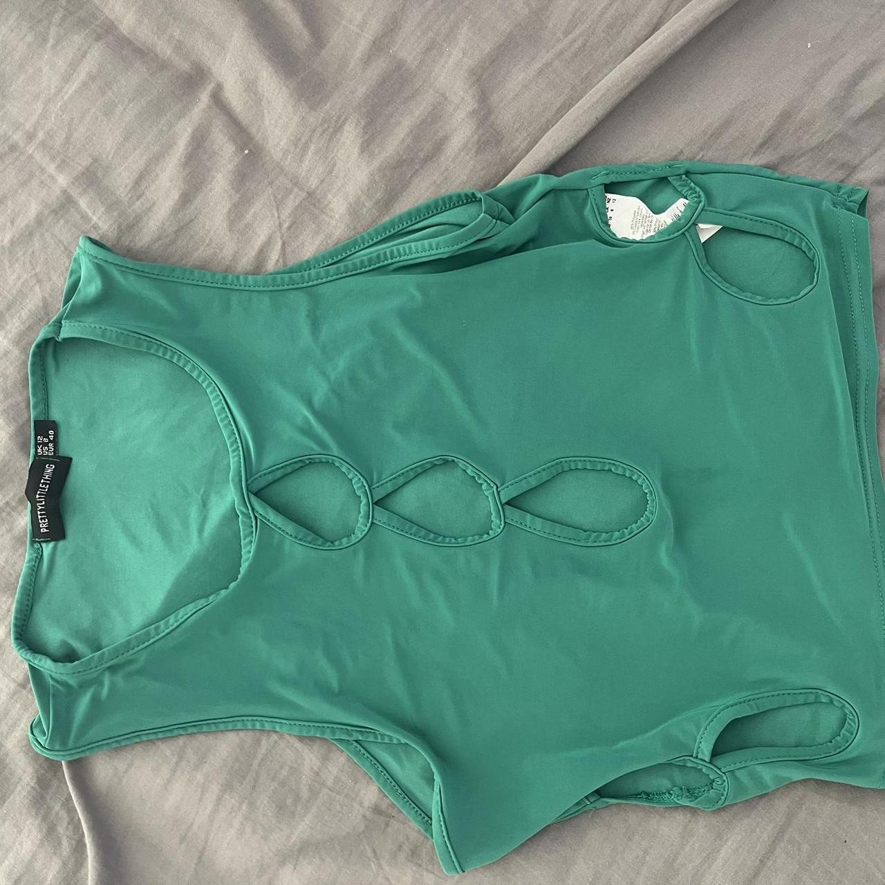 Cropped PLT green cutout top #cropped #cutout #green - Depop
