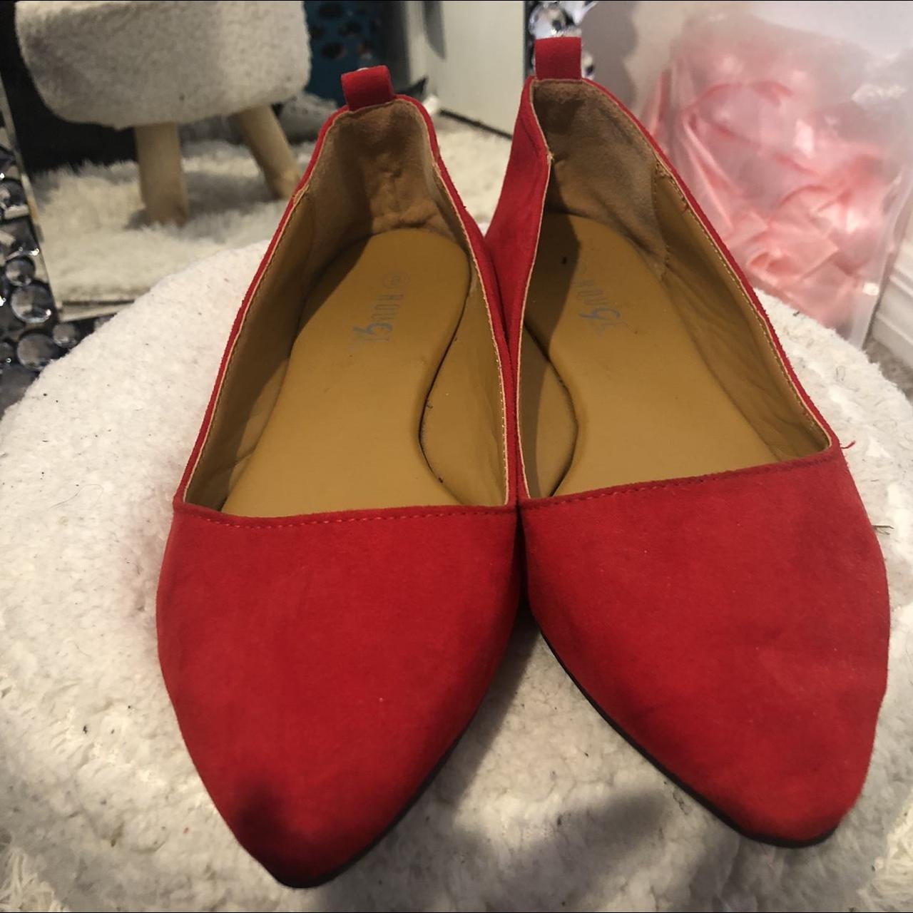 Red pointed flats - Depop