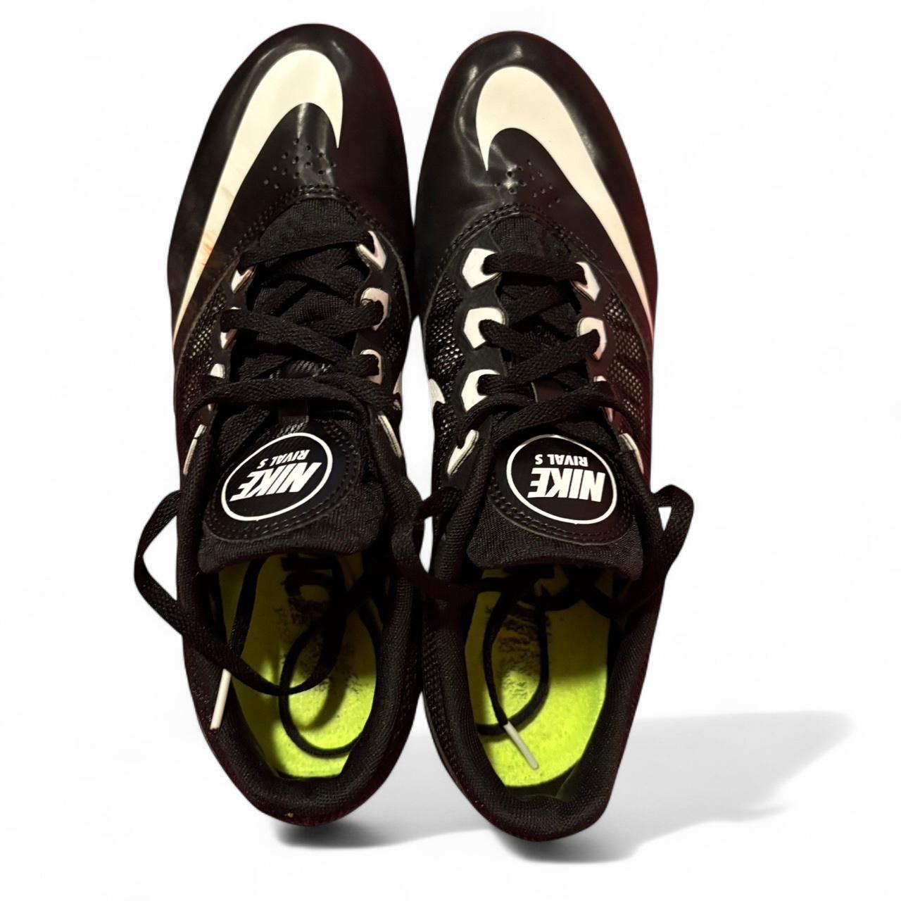 Nike black and white track shoes 👟 Comes with bag... | Depop