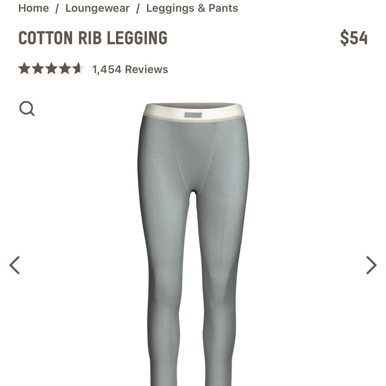 Skims Women's Green Leggings | Depop