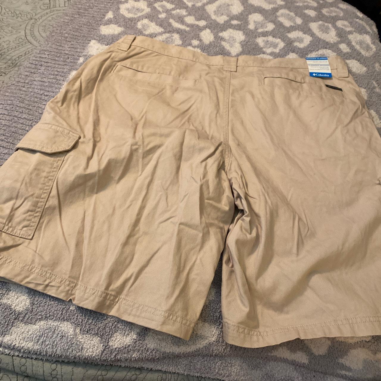 Columbia shorts size 40 - Depop