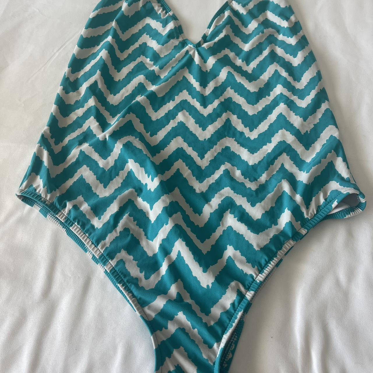 One piece swimsuit - Depop