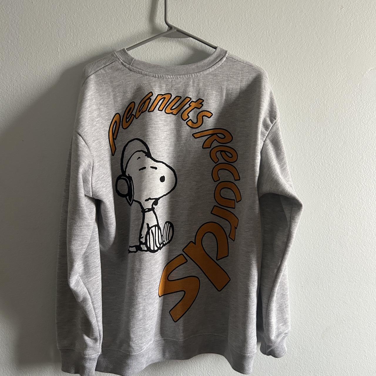 Grey Peanuts Snoopy crewneck sweatshirt #Snoopy... - Depop