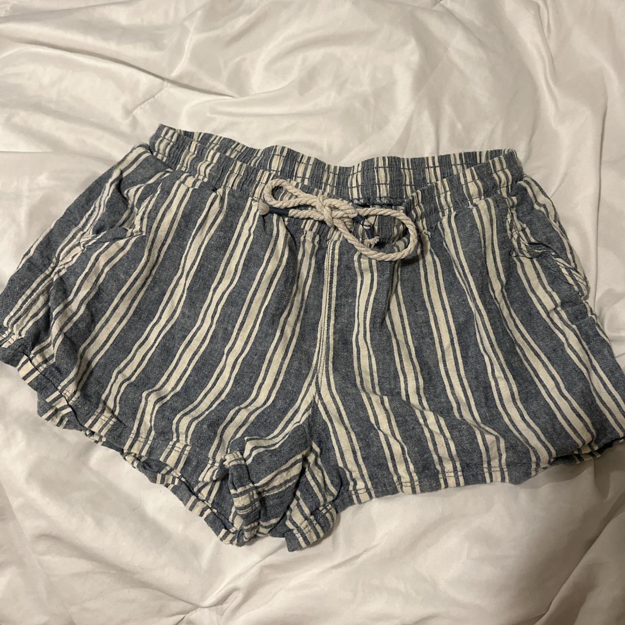 beachy striped shorts - Depop