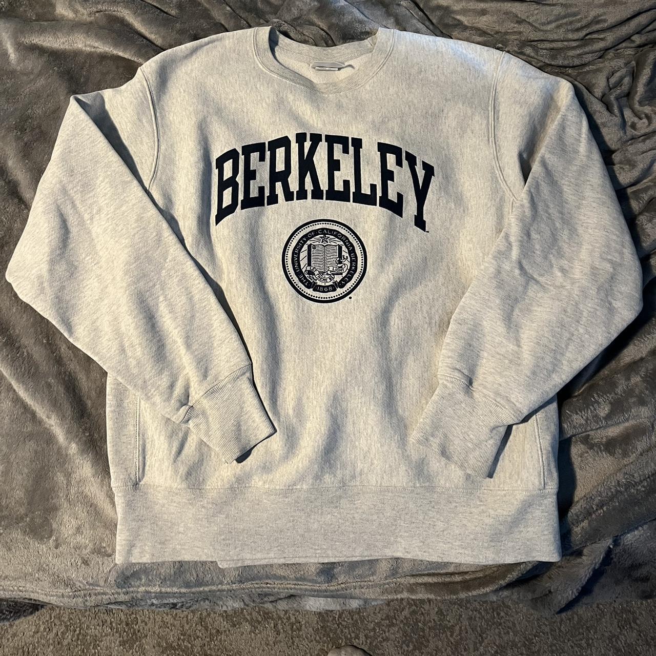 UC Berkeley crewneck Size: large fits medium as well - Depop