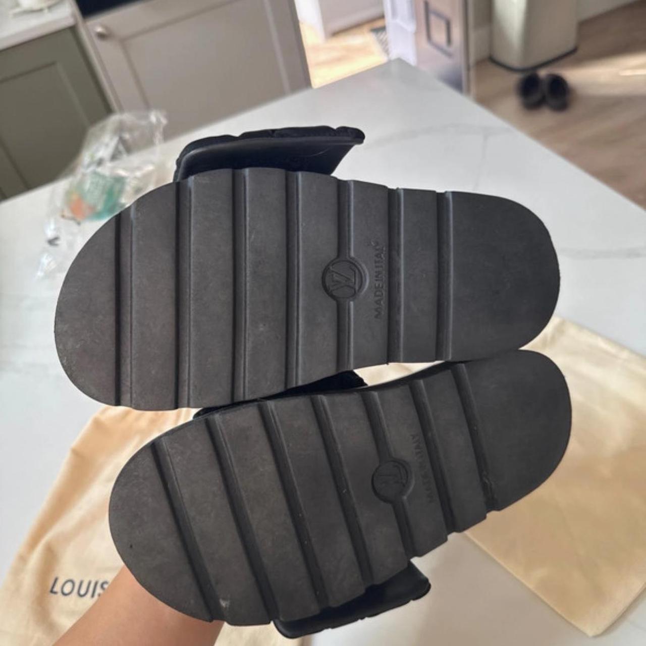 LV sliders Size 4 | Depop