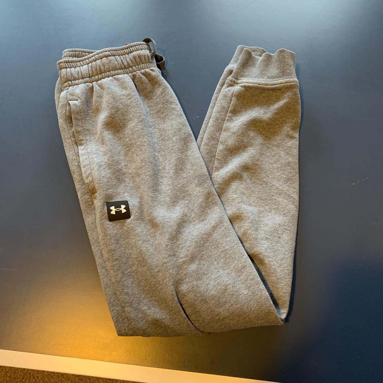 Grey “Under Armour” pants Size small - Depop