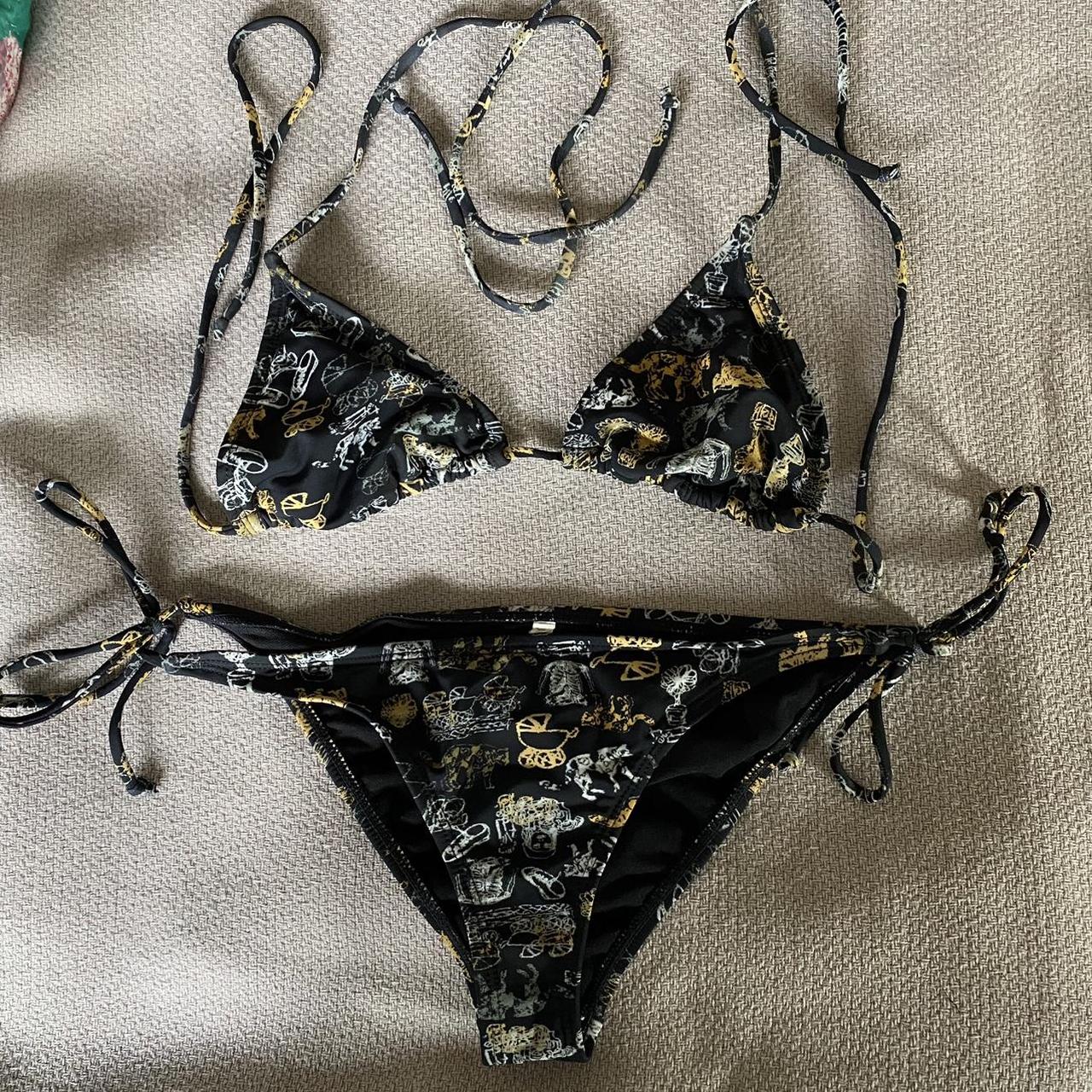 Cute black and gold string bikini, both size S. - Depop
