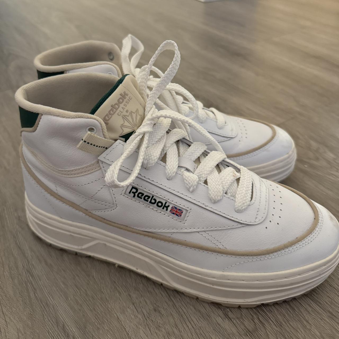 High top platform reeboks- never worn - Depop