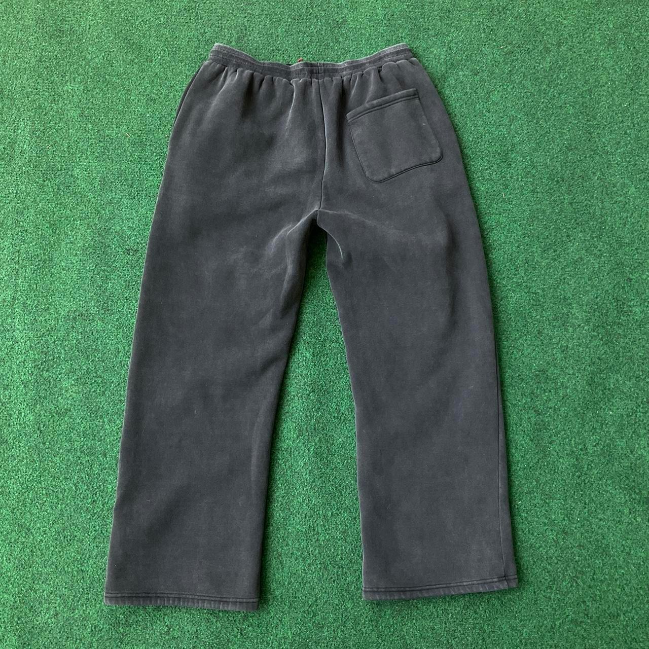 Raspberry Hills (GV Gallery) Size Medium Casimigo... - Depop