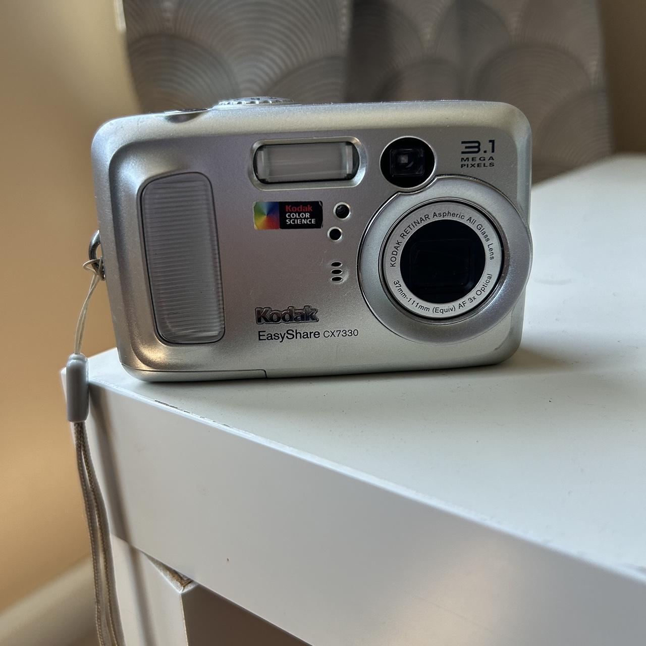 2000s Kodak silver point and shoot camera Kodak... - Depop