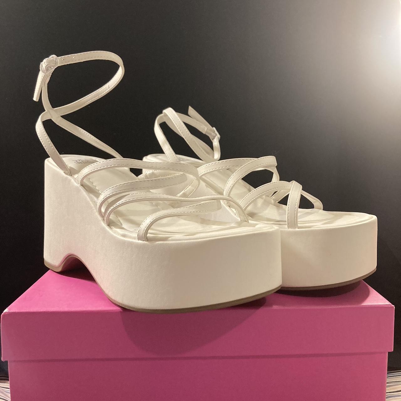 White platform sandals, worn once, adjustable strap! - Depop
