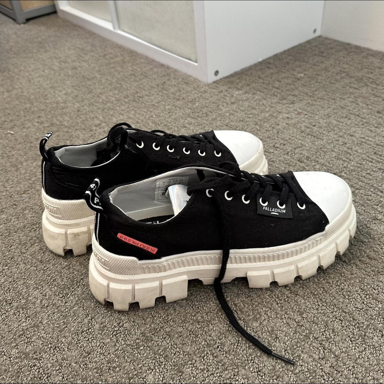 Palladium Platform Sneaker Size 9 W - Depop