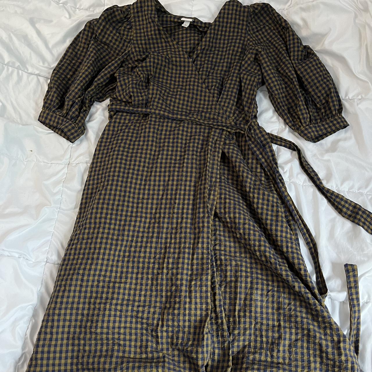 Retro Vintage Style Checkered House Wife... - Depop