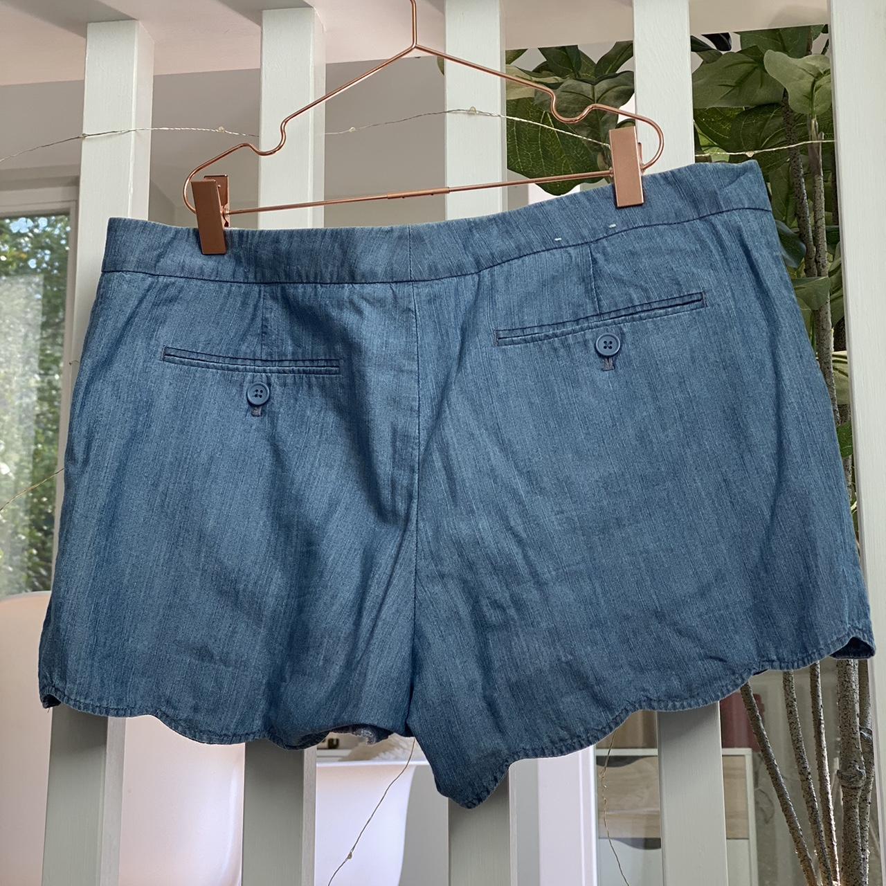 Club Monaco Women's Blue Shorts | Depop
