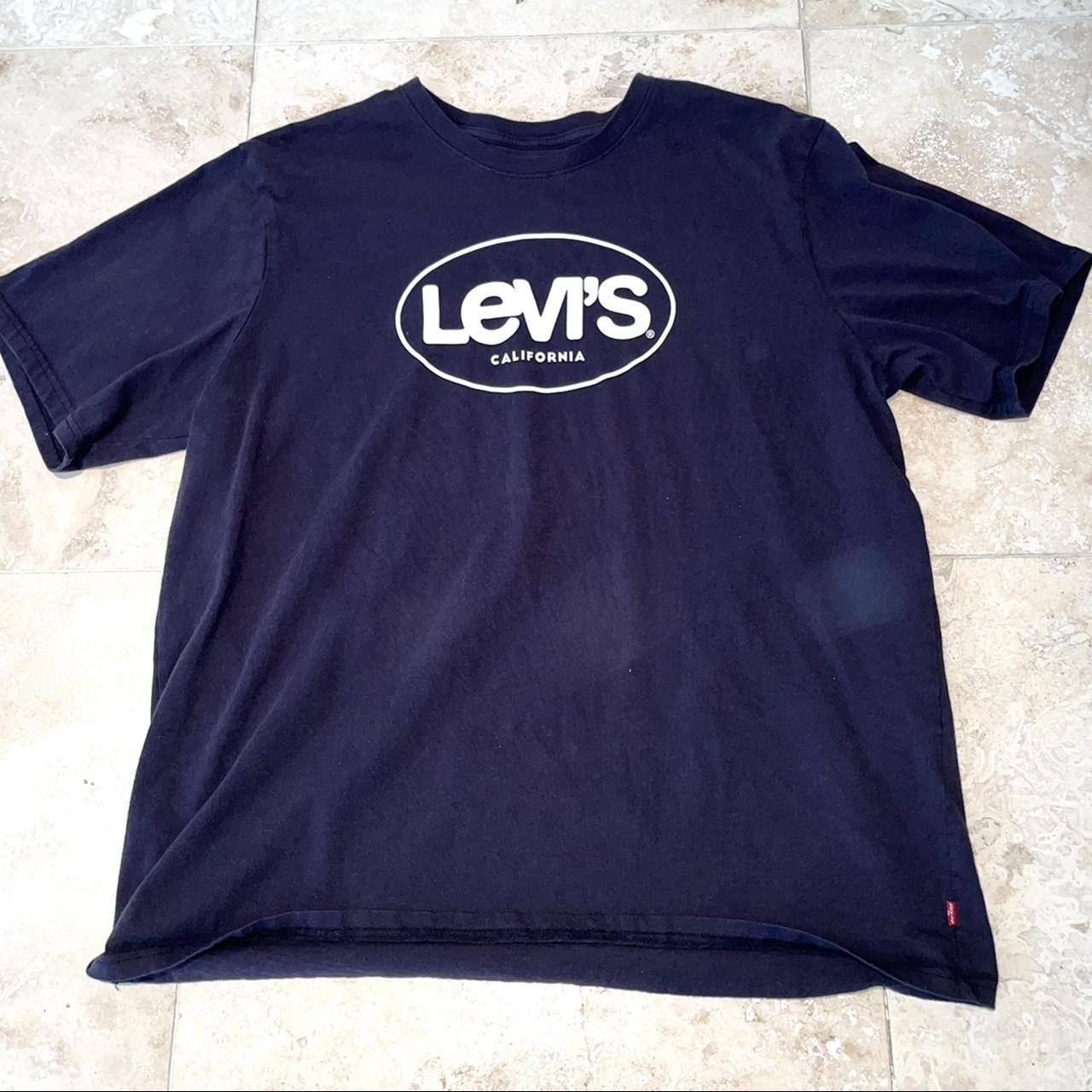 Levi’s T-shirts BUNDLE OF 2!! Oversized fit - Depop