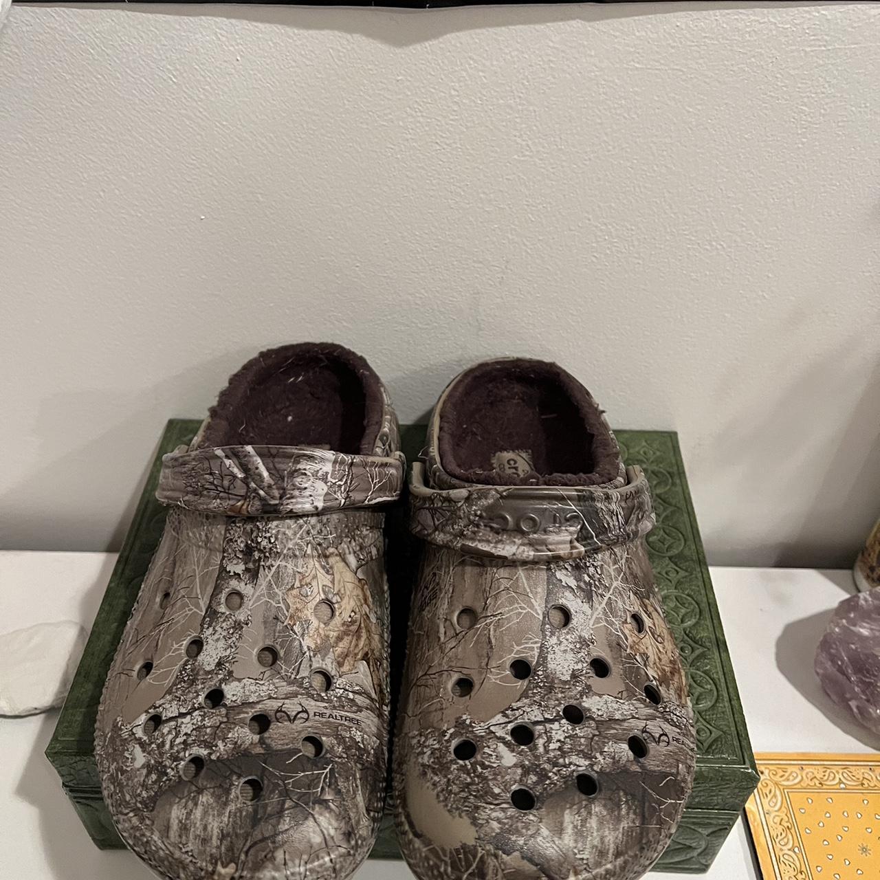 realtree crocs - Depop